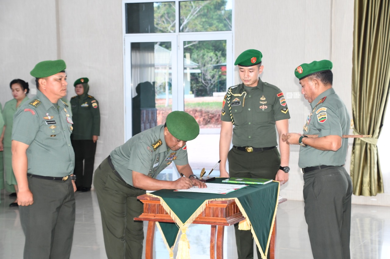 Kolonel INF Firalta Paksana Tarigan Jabat Kasi Intel Korem 033/WP ...
