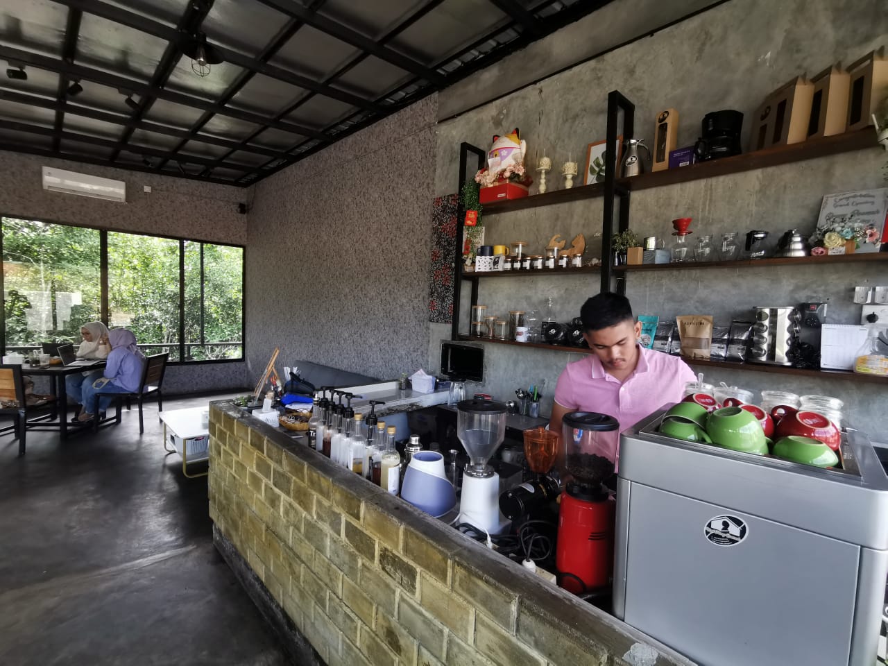 Menikmati Kopi Orang Roemah di Antara Bakau - mejaredaksi